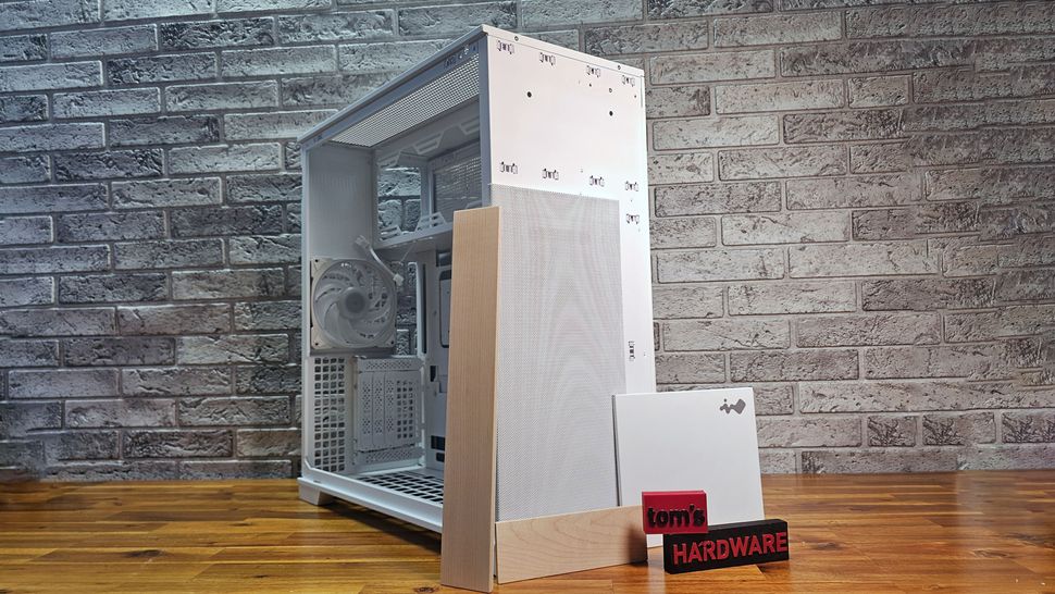 Hands-on with InWin's F5 PC Case: Back-connector motherboard support ...