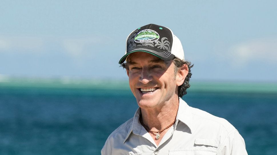 Survivor's Jeff Probst Explains Why Season 45 Changed The Challenge Sit ...