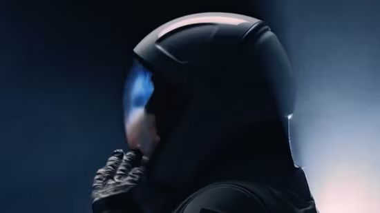 SpaceX reveals new EVA suit for 1st private spacewalk on upcoming ...