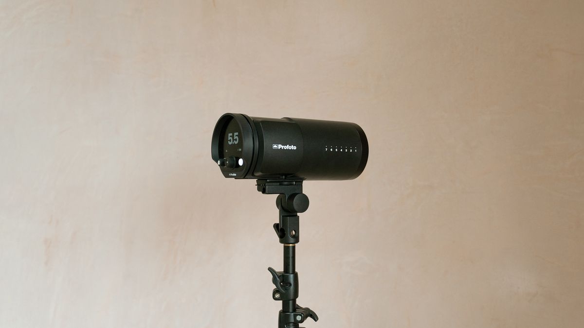 Profoto B10X Plus review | Digital Camera World