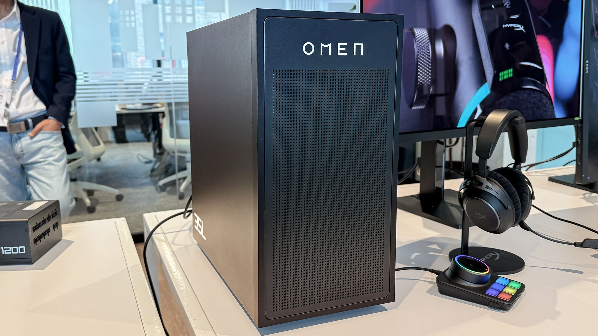 HP made a gaming PC for people who don't want to look like they own a ...