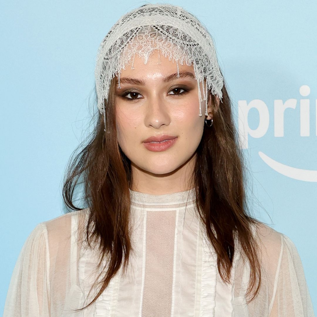 Lola Tung Carries Coach's Next It-Bag With an Even Buzzier Summer Scarf ...