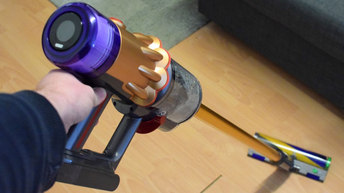 This Dyson vacuum cleaner is a sci-fi tech marvel — and I love it | Tom ...