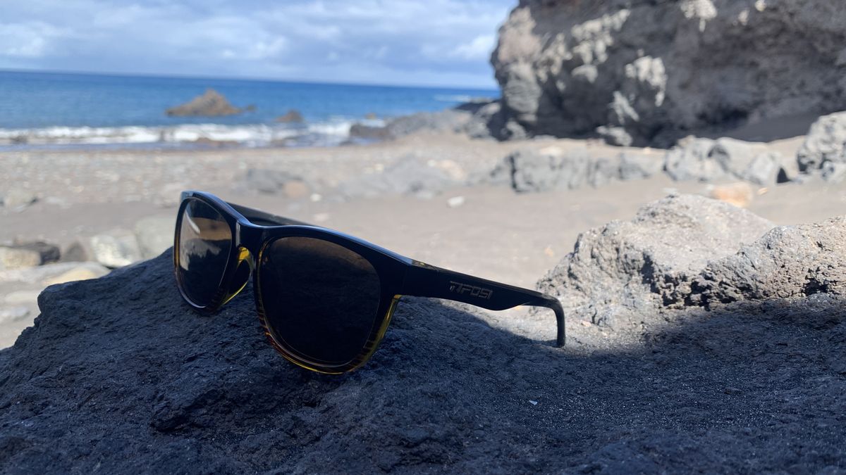 Tifosi Swank Single Lens Sunglasses review: uncomplicated, comfortable ...