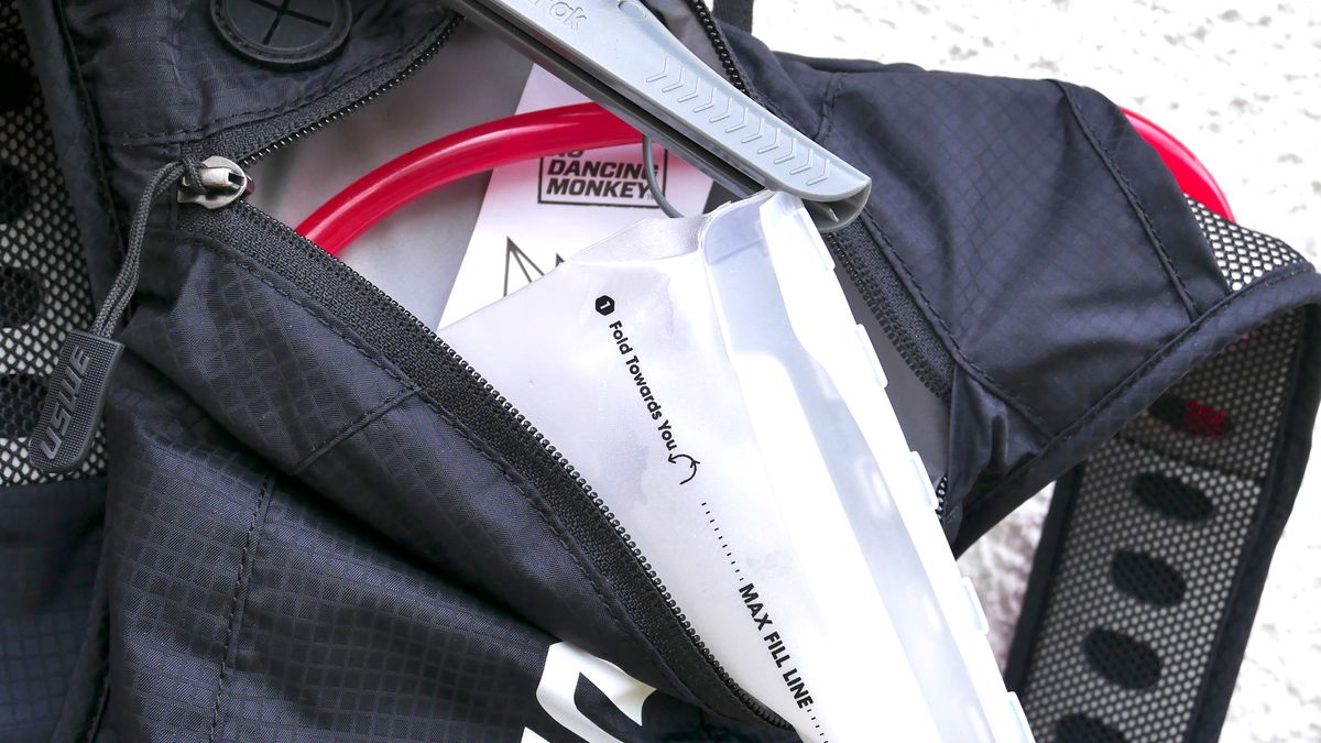 USWE Outlander 2 Hydration Pack review – minimalist bag for gravel and ...