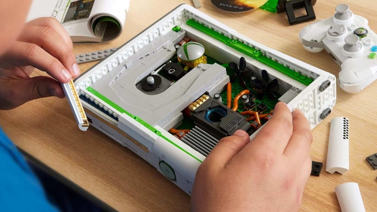 Retro or not, I need this nostalgic discounted Mega Bloks Xbox 360 in ...