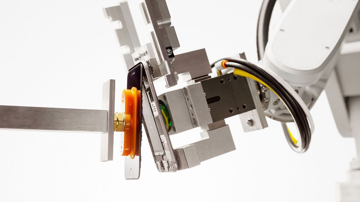 Apple wants to make the future iPhone from purely recycled materials ...