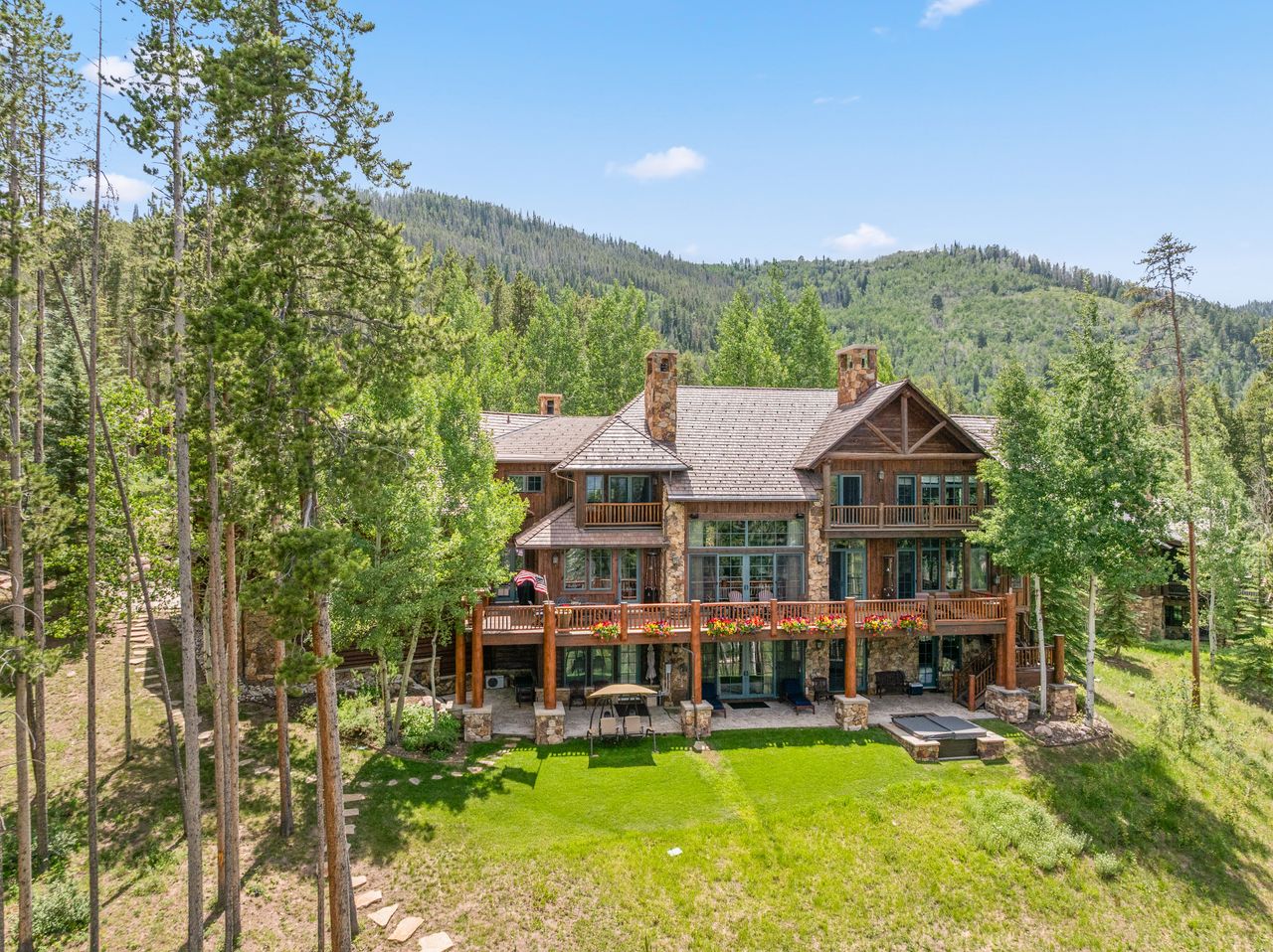 6 homes for entertaining | The Week