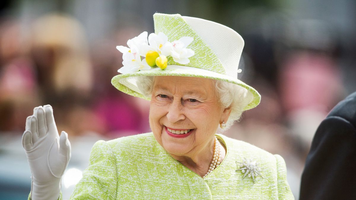 These are the beauty brands that hold a Royal Warrant (the Queen's ...