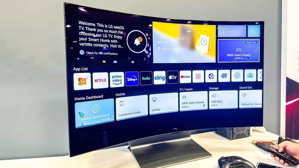 LG OLED Flex hands-on: This bendable TV looks amazing for gaming | Tom ...
