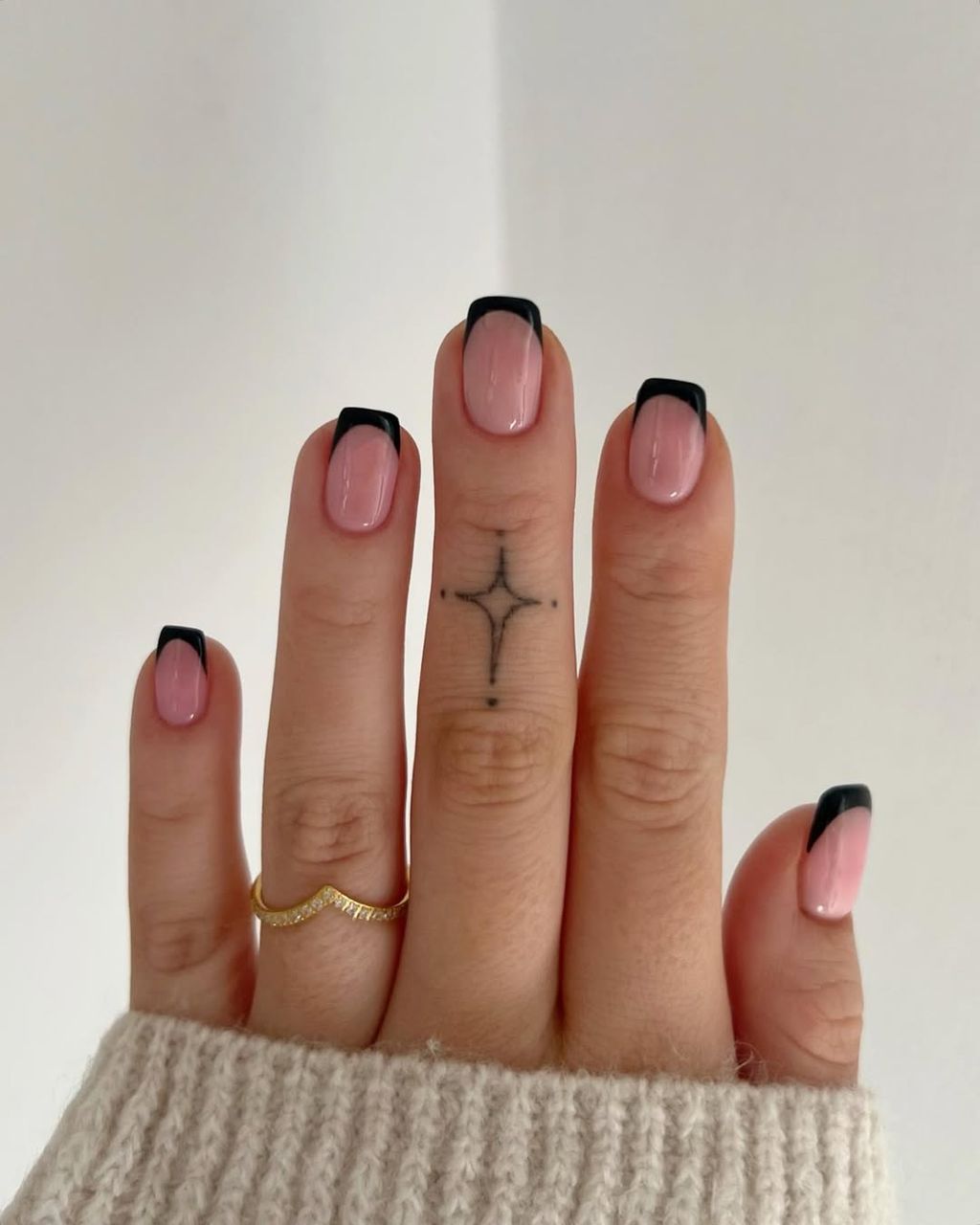 24 Short French-Tip Manicure Ideas for a Chic Finish | Who What Wear
