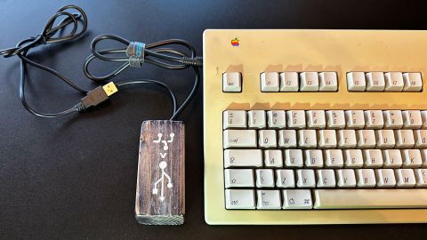 I built a configurable ADB-to-USB adaptor to use a vintage 1990 Apple ...