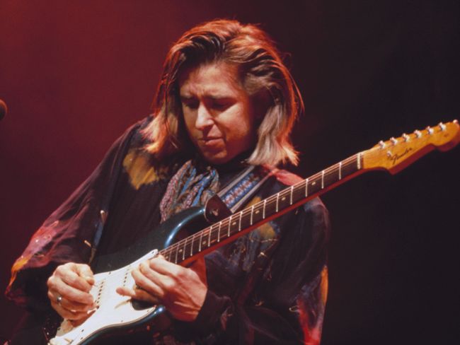 The best Stratocaster players of the 1990s | MusicRadar