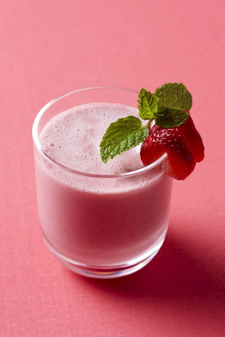 Smoothie Recipes You Can Spike - Smoothie Cocktails | Marie Claire