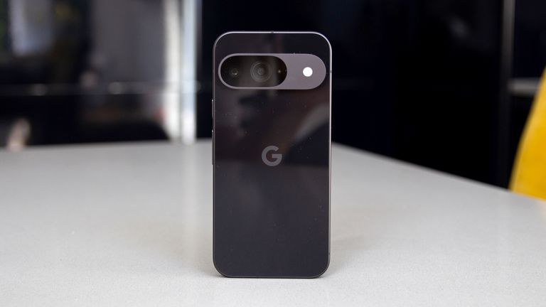 I tried the Xiaomi attachable lens that turns your phone into a proper ...