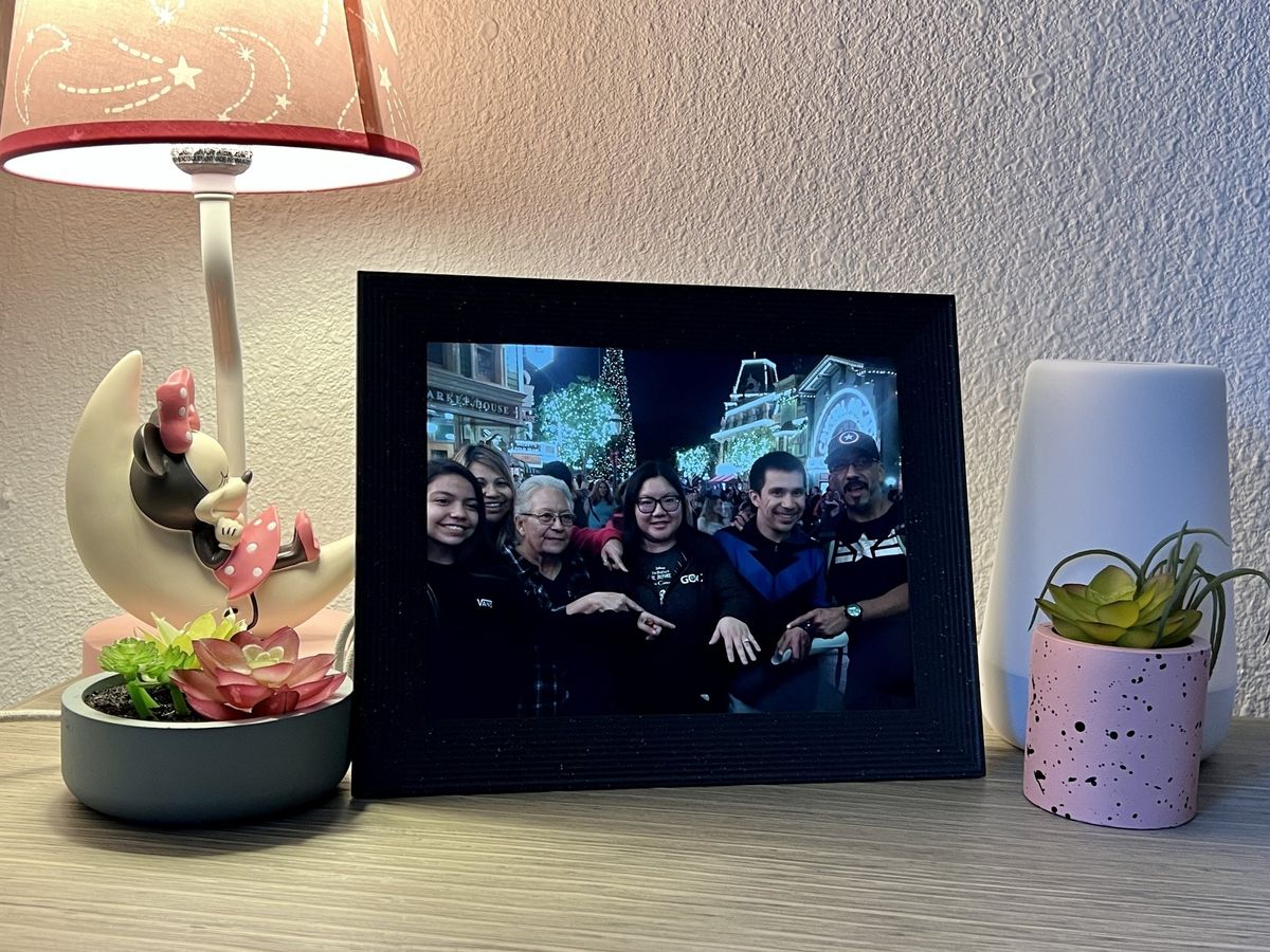 Aura Mason Luxe digital photo frame review: Display all your favorite ...