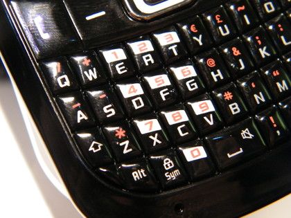 The Genio Qwerty - Hands on: Samsung Genio Touch, Qwerty and Pro review ...