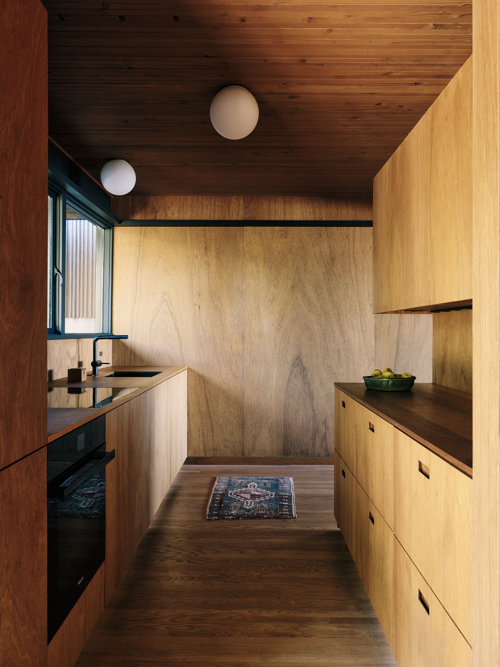 A midcentury modern gem by architect Roger Lee gets a sensitive ...