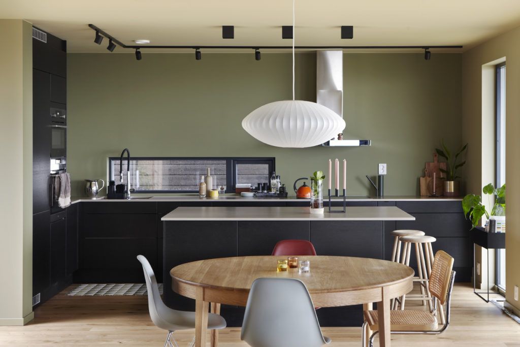 How to choose cool colour combinations for your home