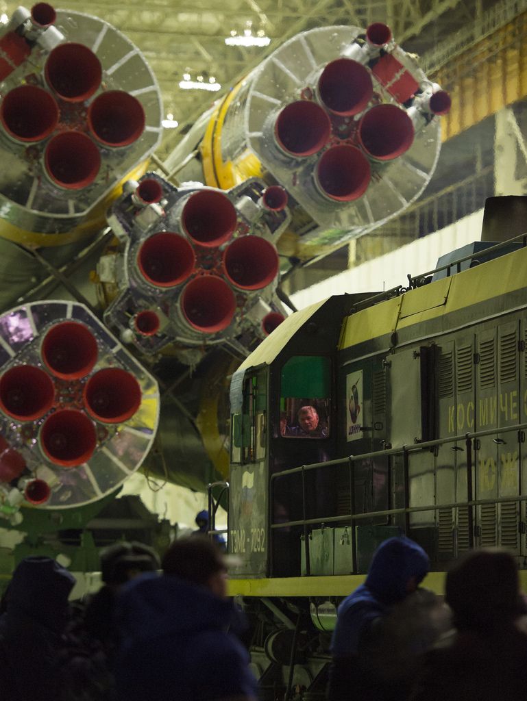 Expedition 34 Launch in Pictures | Soyuz Spacecraft | Space