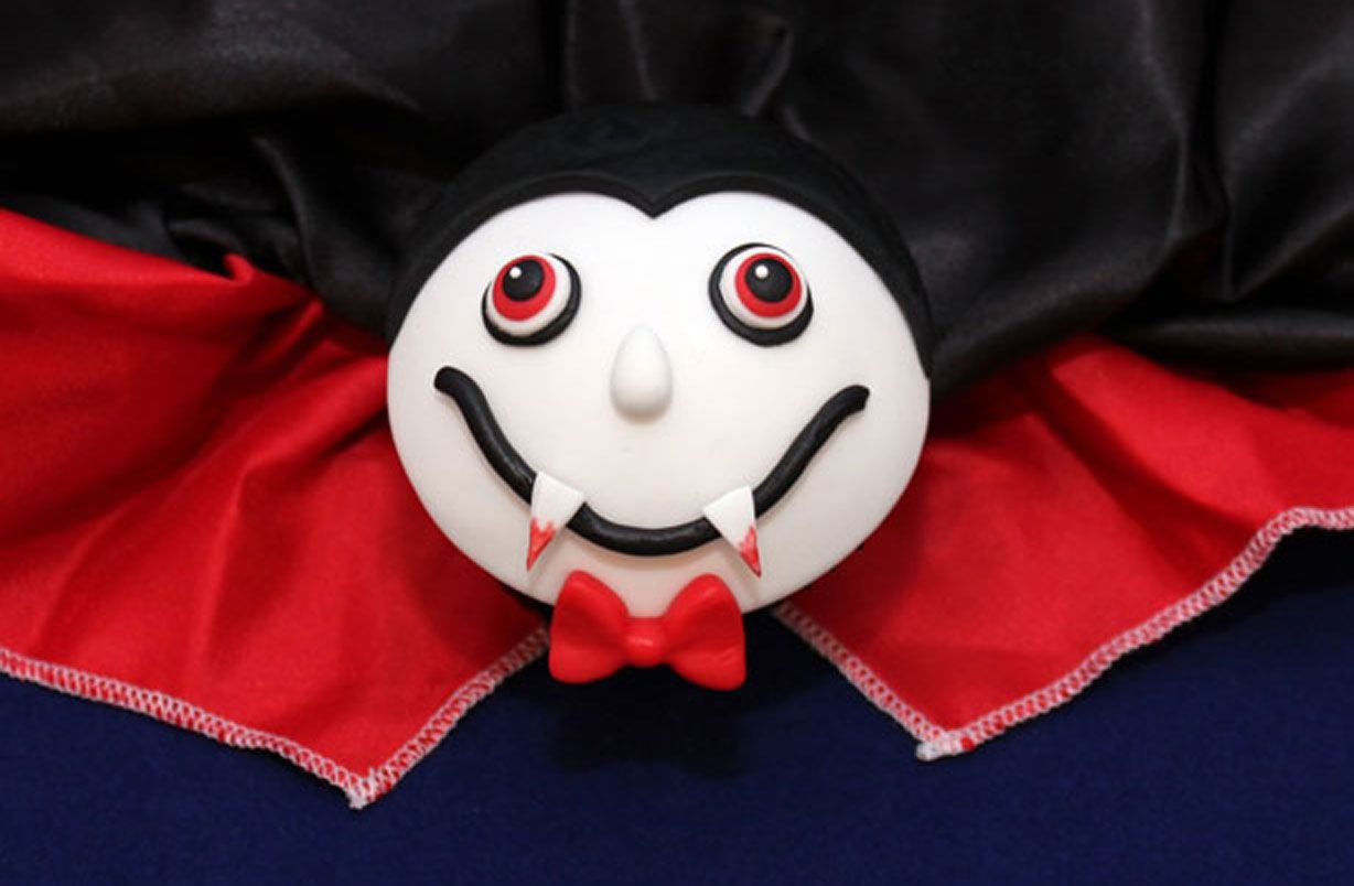 Vampire cupcakes | Baking Recipes | GoodtoKnow