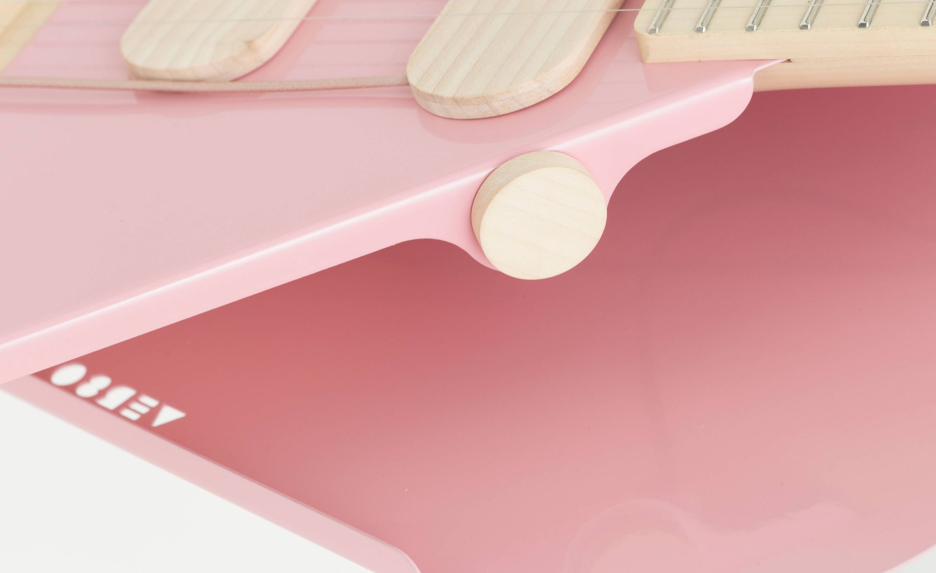 Cosmo is a cutting-edge guitar by Verso Musical Instruments | Wallpaper*