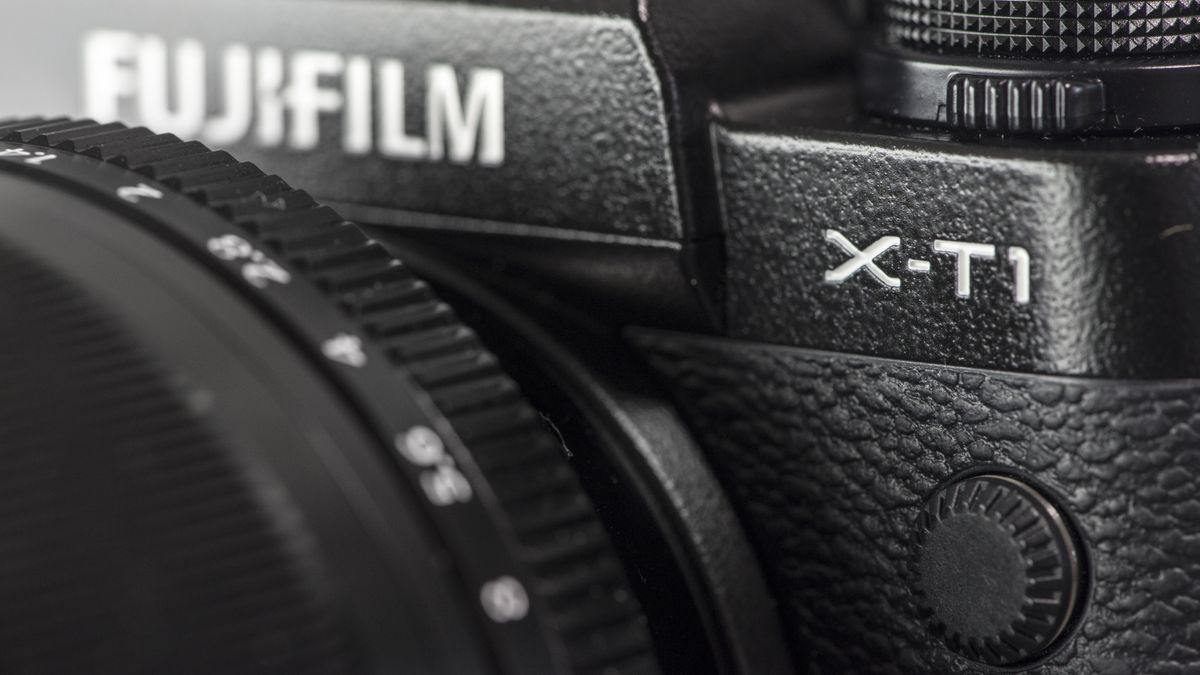 Fuji unveils SLR-style CSC | TechRadar