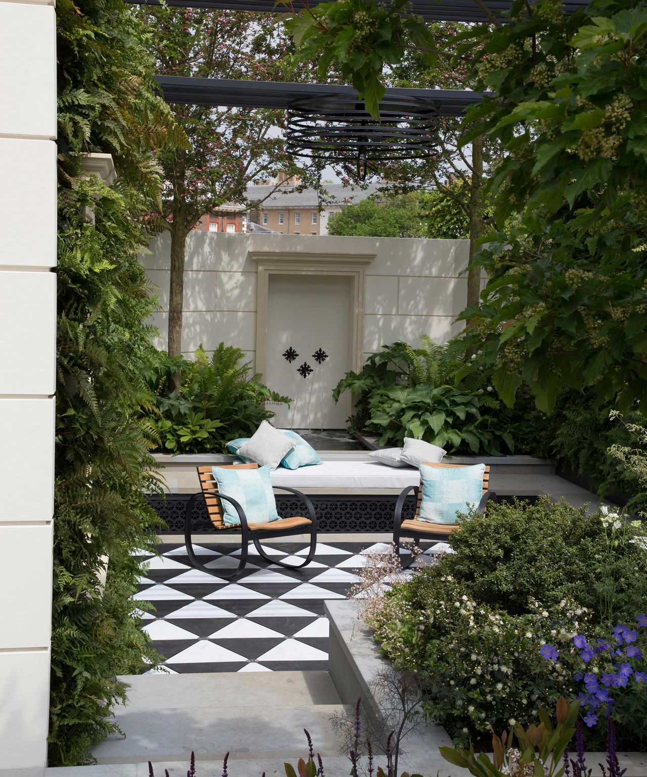 Paved backyard ideas: 10 inspiring looks | Homes and Gardens