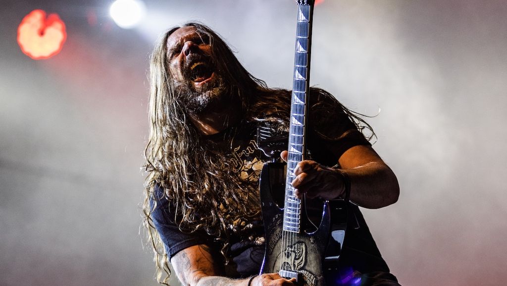 Andreas Kisser on his new Jackson signature guitar | Guitar World