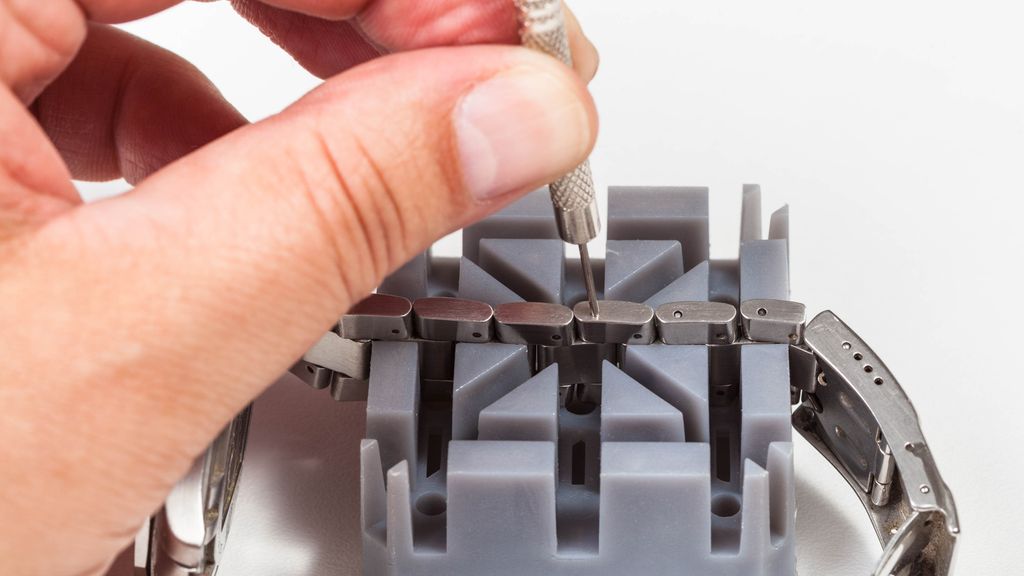 How to remove a link from a watch in 10 easy steps | Tom's Guide