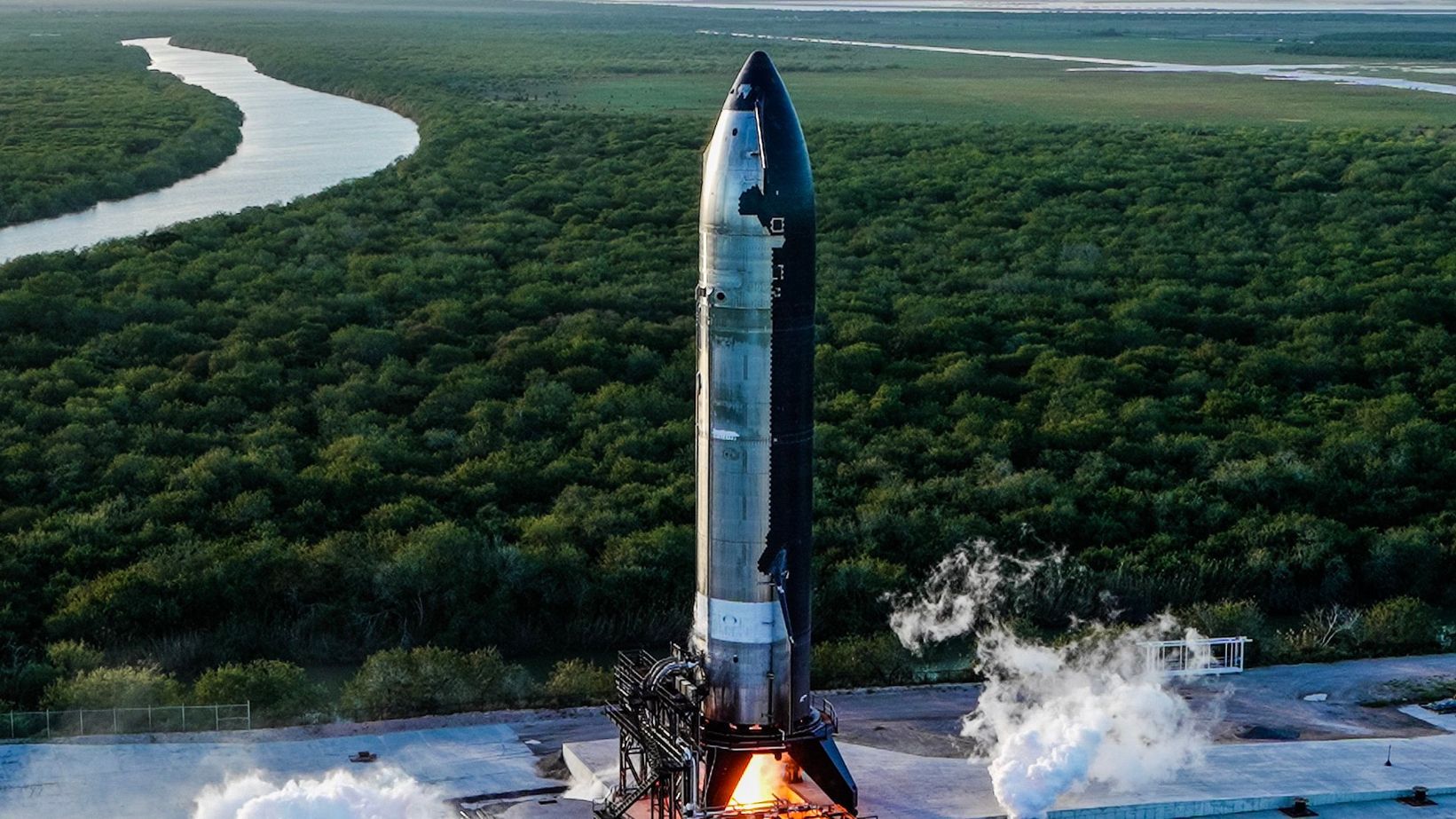 SpaceX's Starship Flight 7 test flight will deploy simulated Starlink ...