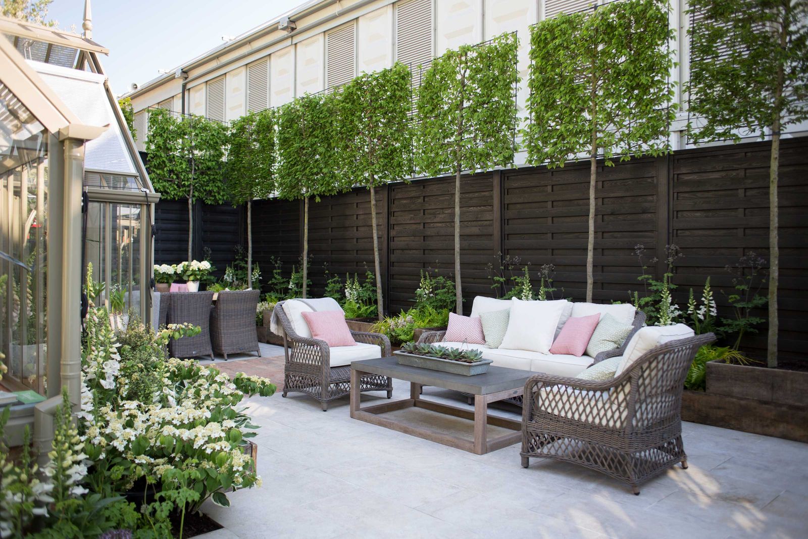 Garden fence ideas: 28 ways to update your boundaries | Gardeningetc