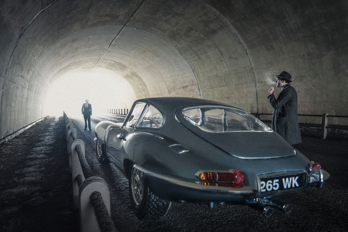 Home photography ideas: Make models life-size with forced perspective ...