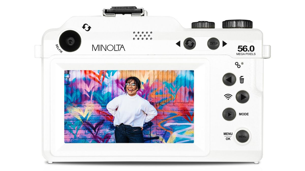 Minolta's cheap compact camera is a cheeky Hasselblad lookalike ...