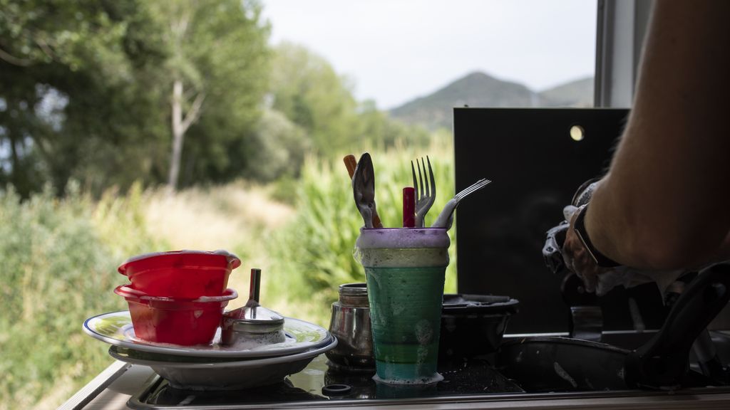 Camping kitchen set up ideas: 9 tips for fuss-free cooking | Advnture