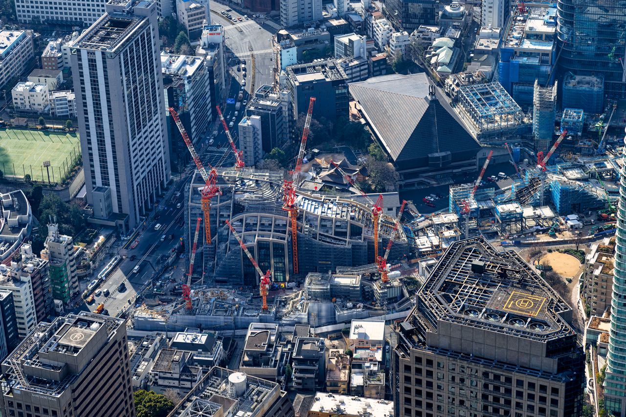 Azabudai Hills by Heatherwick Studio rises | Wallpaper*