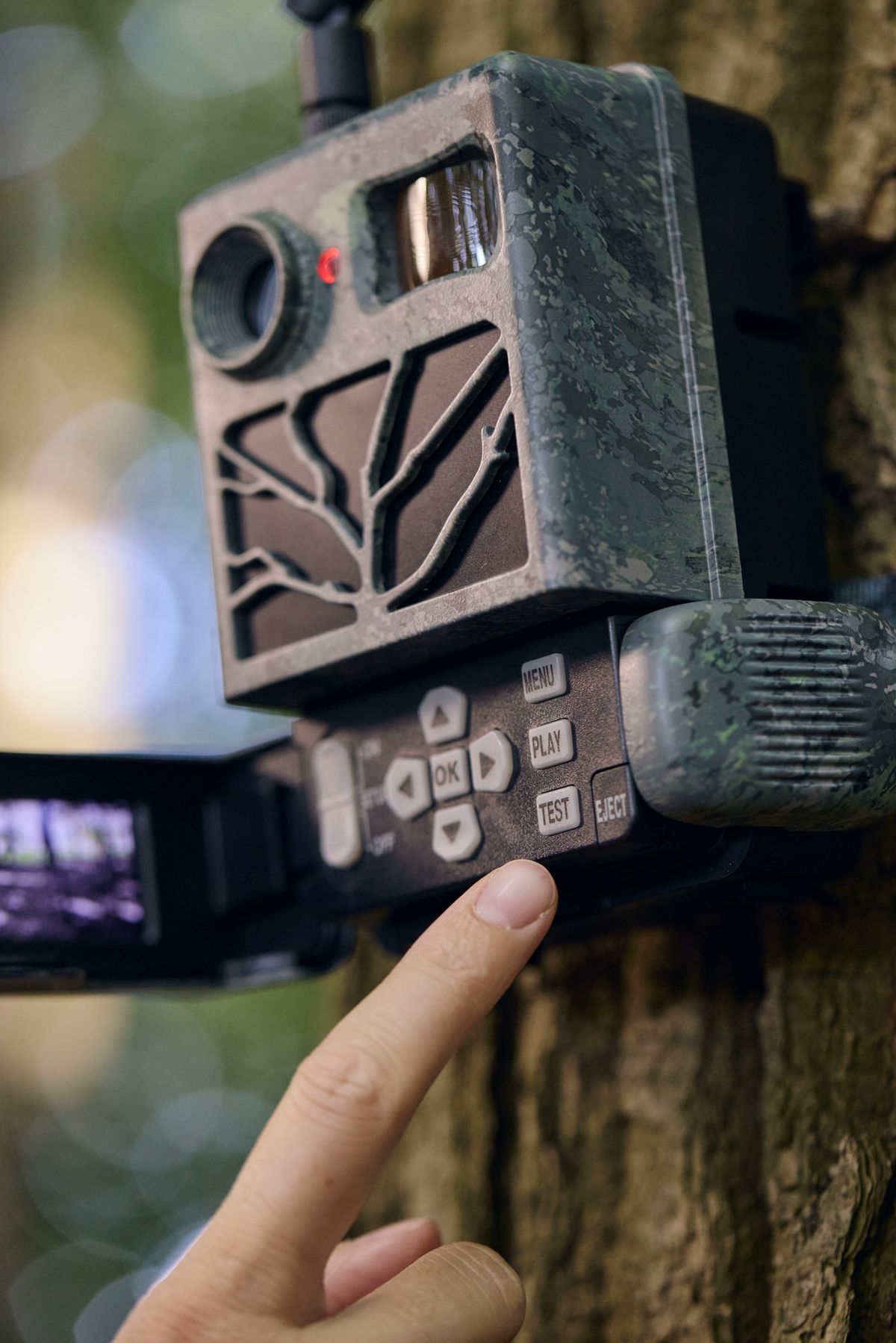 Zeiss expands its trail camera lineup with the Secacam 3 – its most ...