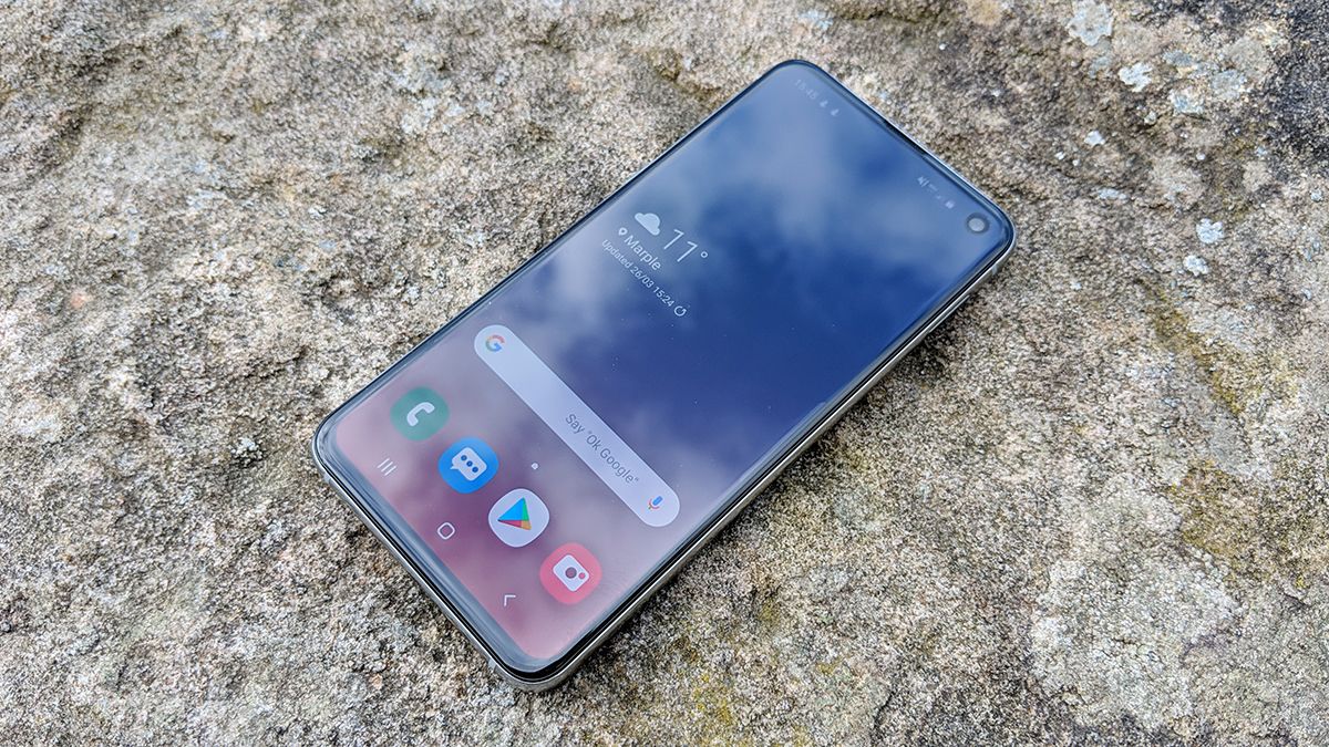 Samsung Galaxy S10e review: Samsung's pocket superstar impresses in ...