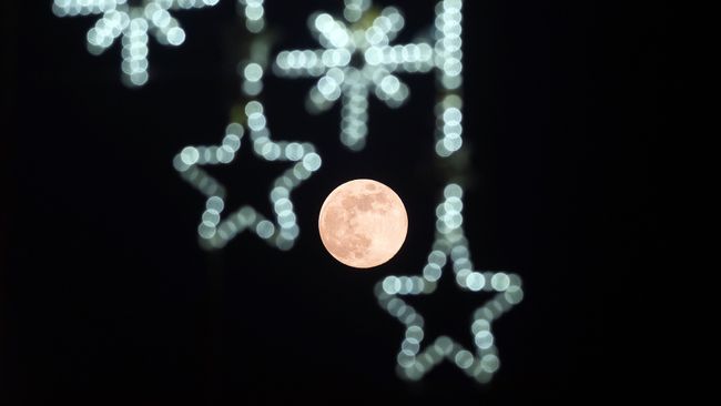 December full moon rises this weekend — How to see the last full moon ...