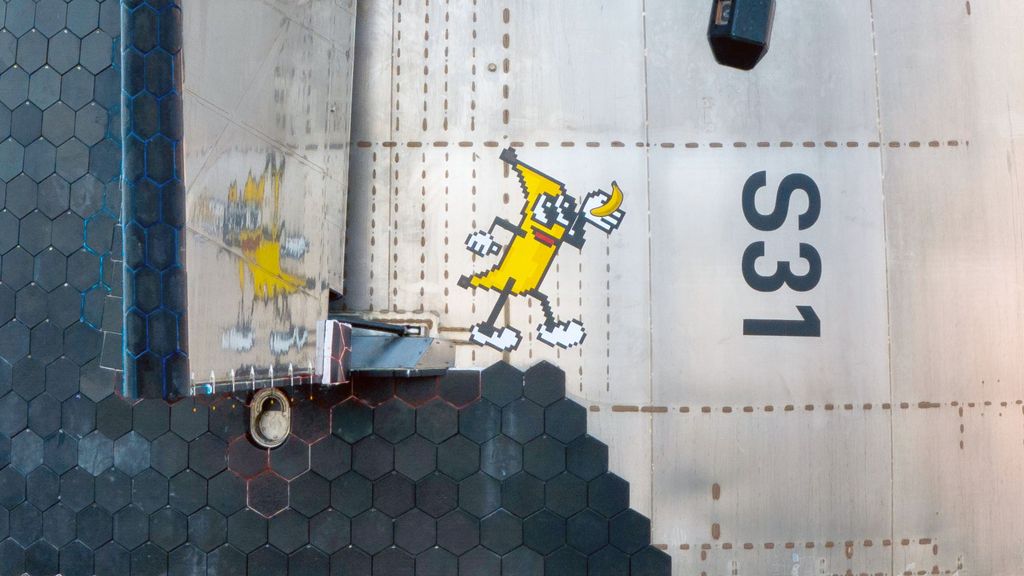 Toy banana becomes first zero-g indicator to fly on SpaceX Starship | Space