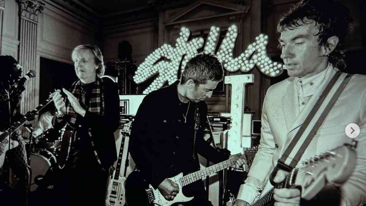 “These lot aren’t ready”: Is this music's hottest hook-up? Has Damon ...