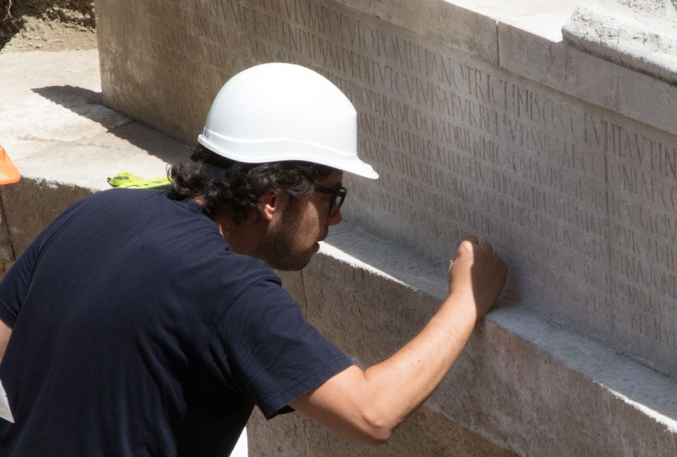 Inscription Reveals Final Years of Life in Pompeii Before the City Was ...
