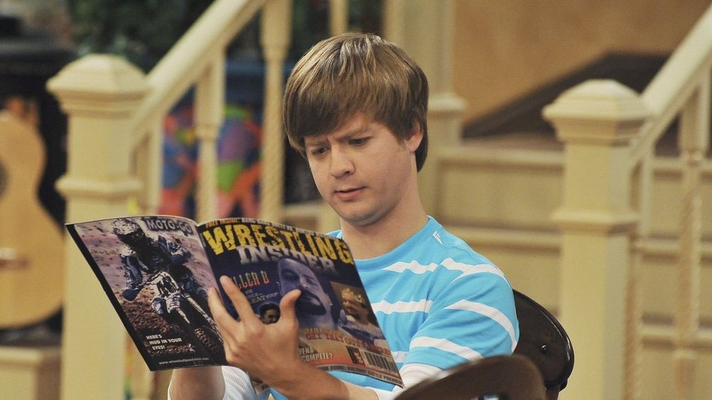32 Actors That Were Way Too Old To Be Playing Teens But Did It Anyway ...