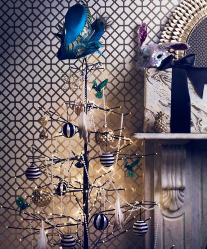 The unusual tree topper trend you’re about to see everywhere | Livingetc