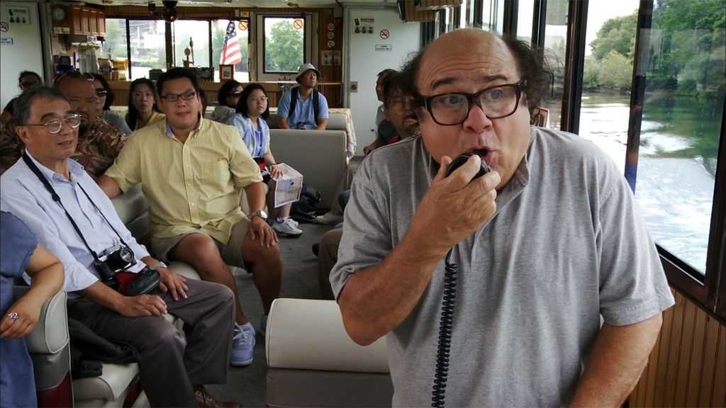 32 Crazy Moments With Danny DeVito's Frank Reynolds On It's Always ...