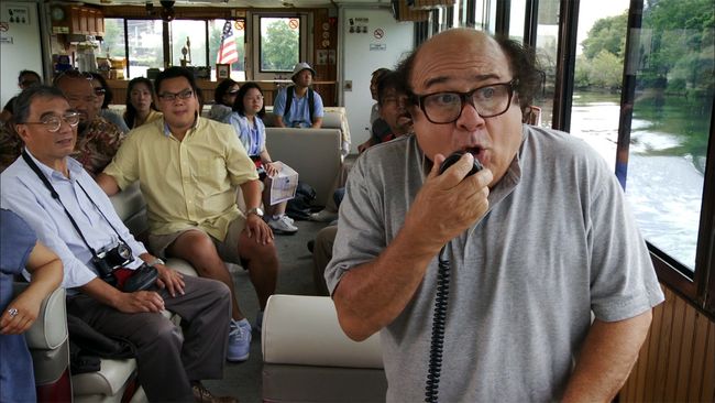 32 Crazy Moments With Danny DeVito's Frank Reynolds On It's Always ...