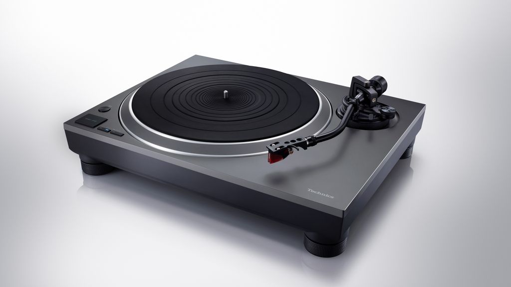 Technics updates its five-star SL-1500C direct drive turntable with ...