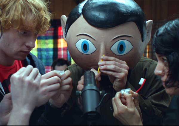Michael Fassbender Wears A Paper Mache Head, Sets Up Some Ground Rules ...