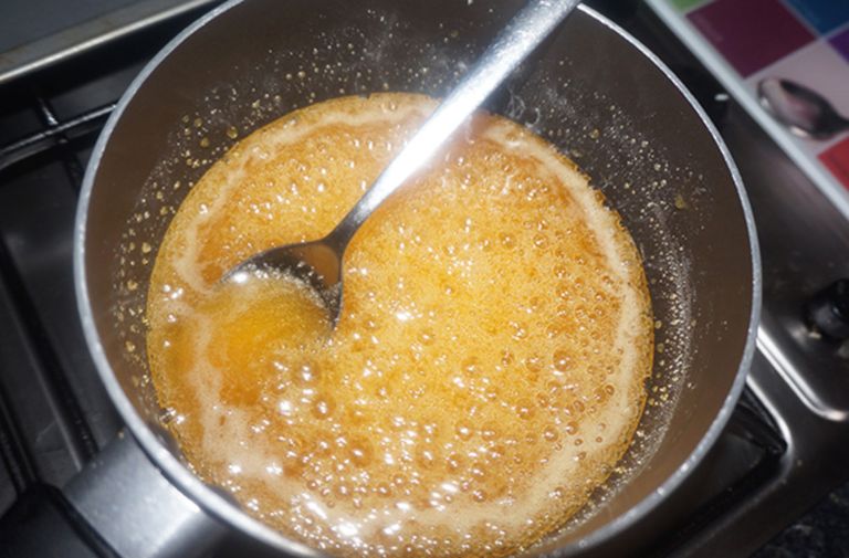 Homemade Crunchie bars | GoodtoKnow