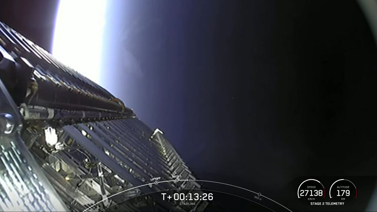 SpaceX launches 60 new Starlink internet satellites, nails latest ...